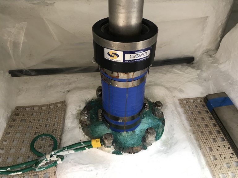 Detail rudder shaft packing - Selene Ocean Yachts